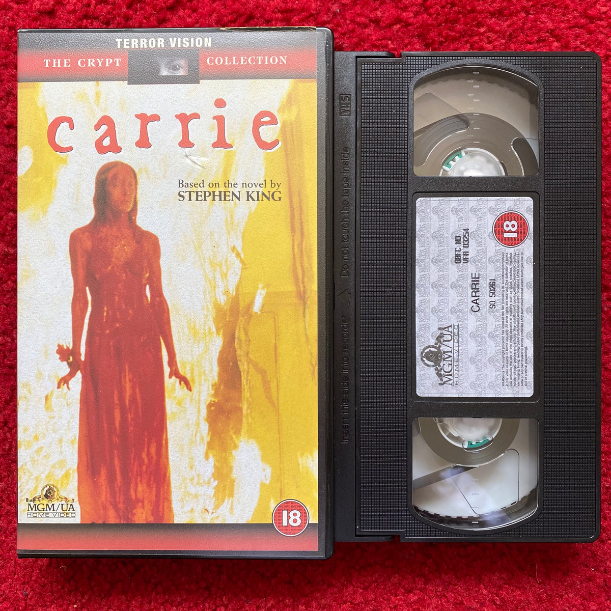 Carrie VHS Video (1976) S050261 – Horror Stock