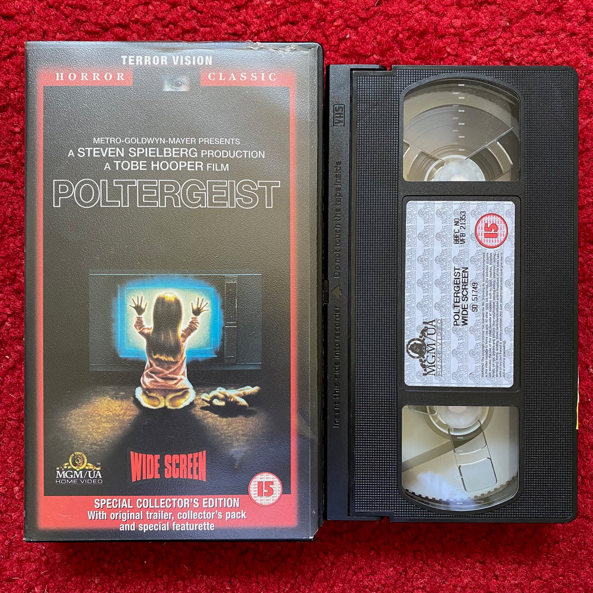 Poltergeist Vhs Video 1982 S051749 Horror Stock