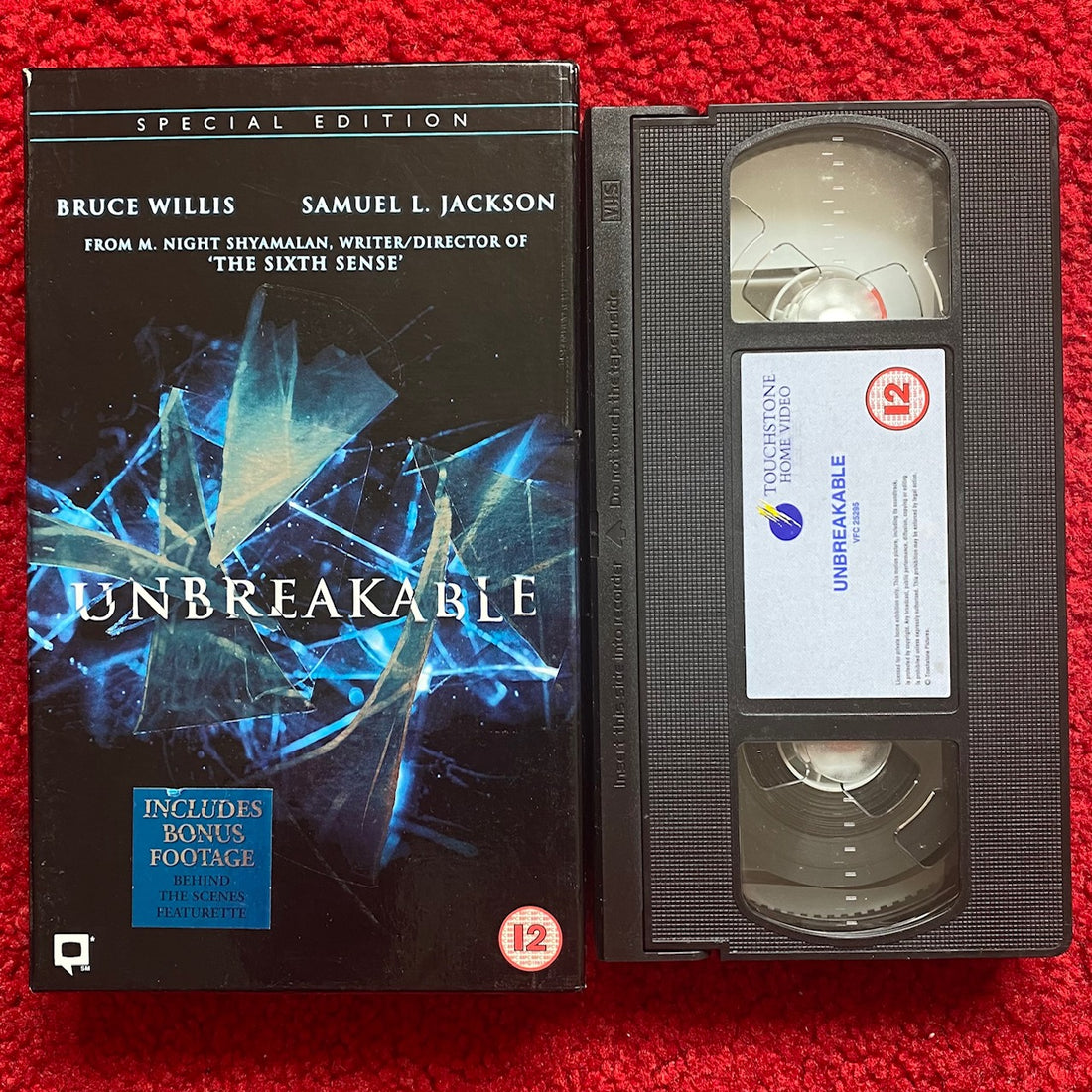 Unbreakable VHS Video (2000) D611297 – Horror Stock